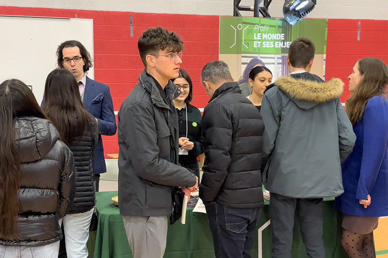 Succès éclatant : les portes ouvertes du Collège André-Grasset ...